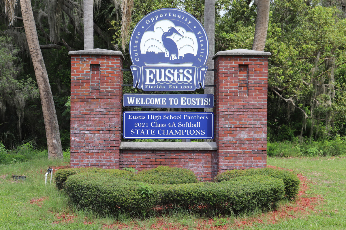 Eustis invites fathers and daughters to dance the night away - Leesburg ...
