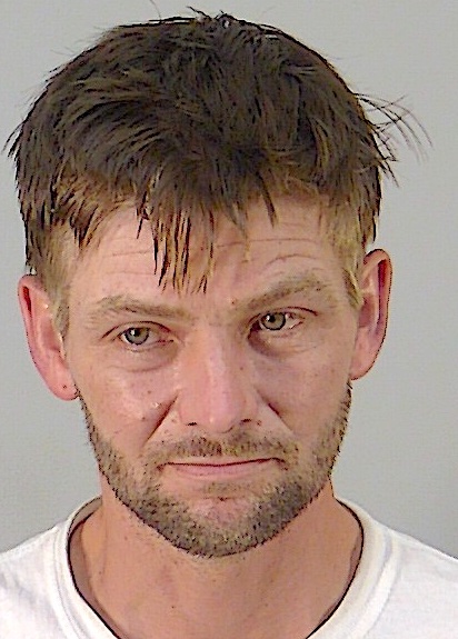 Unresponsive suspect wanted on warrant arrested at busy shopping plaza ...
