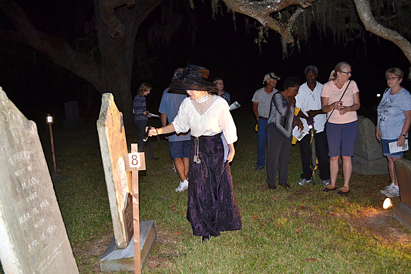 Explore Leesburg’s Lone Oak Cemetery with a special moonlight tour ...