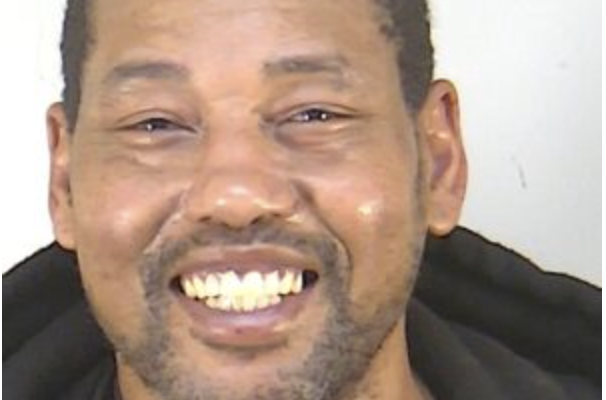 Unlicensed driver arrested with pills and broken pipe - Leesburg-News.com