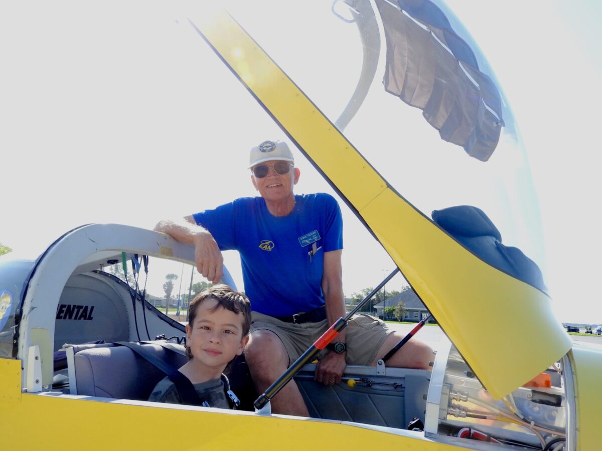 Seven aspiring young pilots soar in last flight of season at Leesburg ...